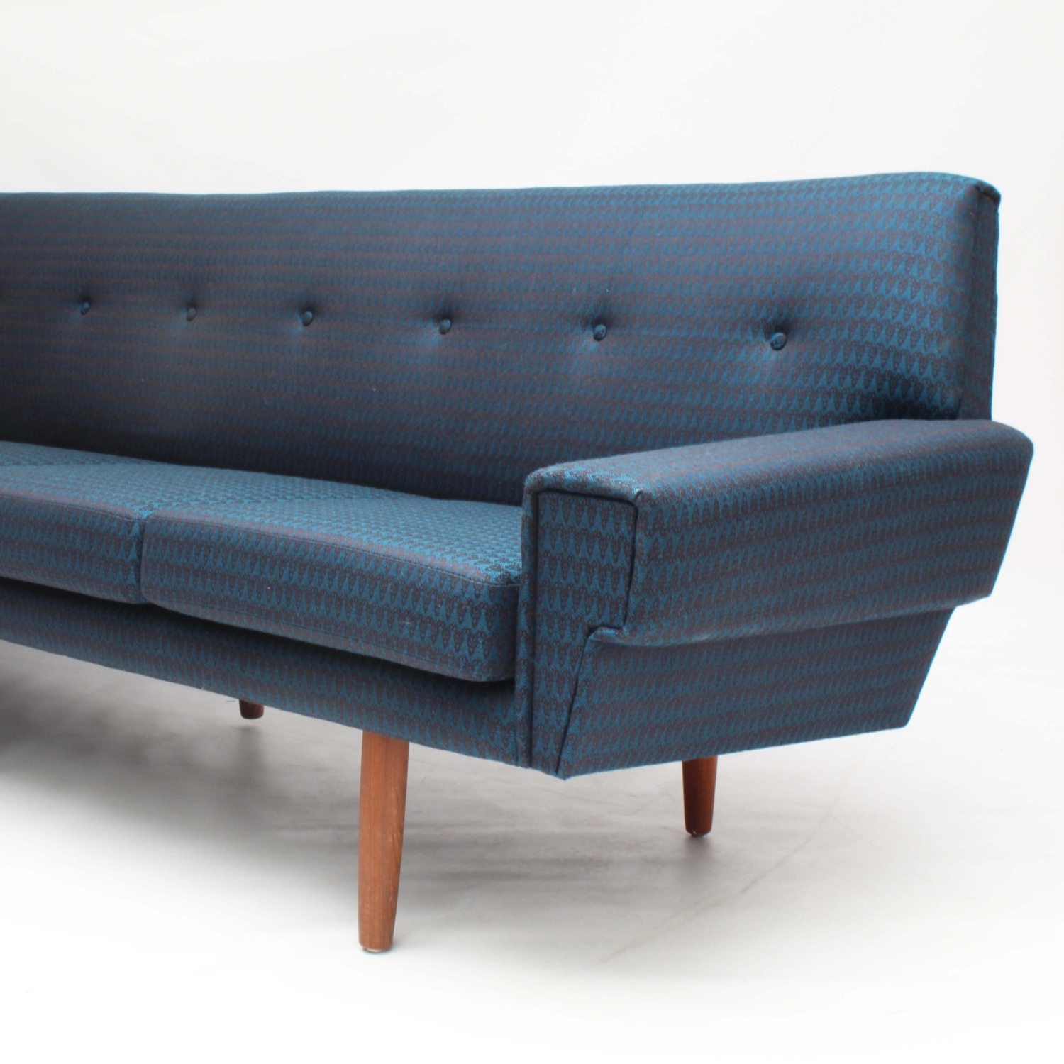 Erin - Retro 60s Three Seater Sofa - Stedsans